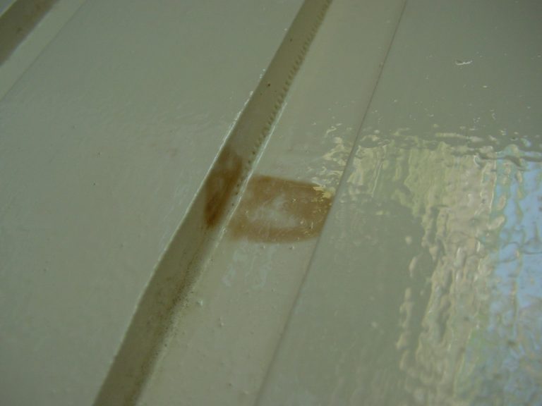 Q&A: How to Stop Knots from Bleeding Through on Painted Woodwork