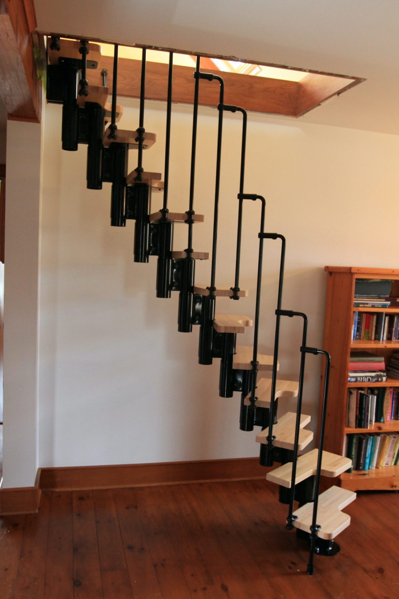 HOW TO BUILD COMPACT STAIRS: Staircase Kit Makes Attics Accessible