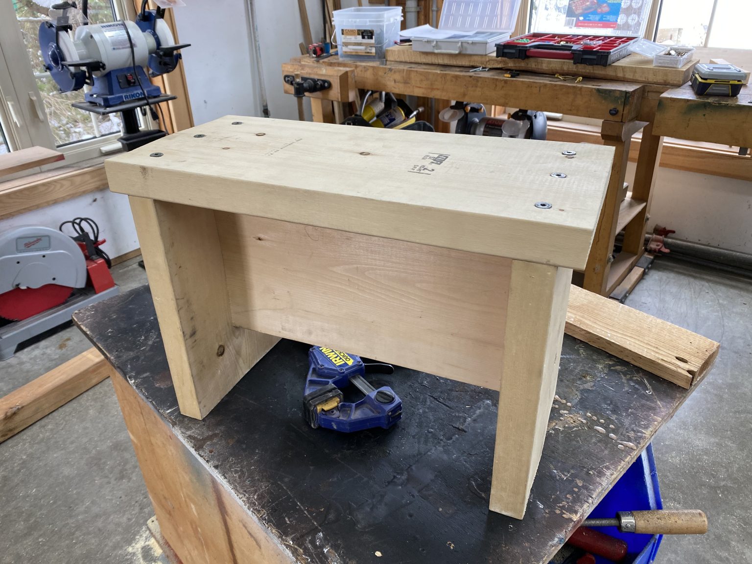 WOODWORKING FOR BEGINNERS: Footstool Project Teaches the Basics