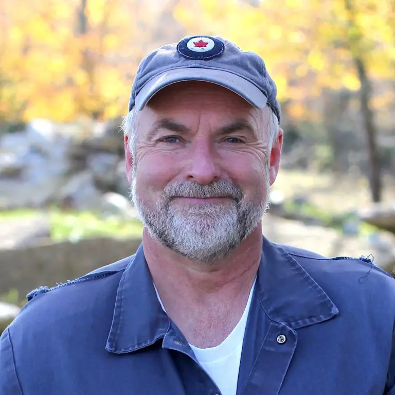 Tricks for sawing your own boards from small logs.