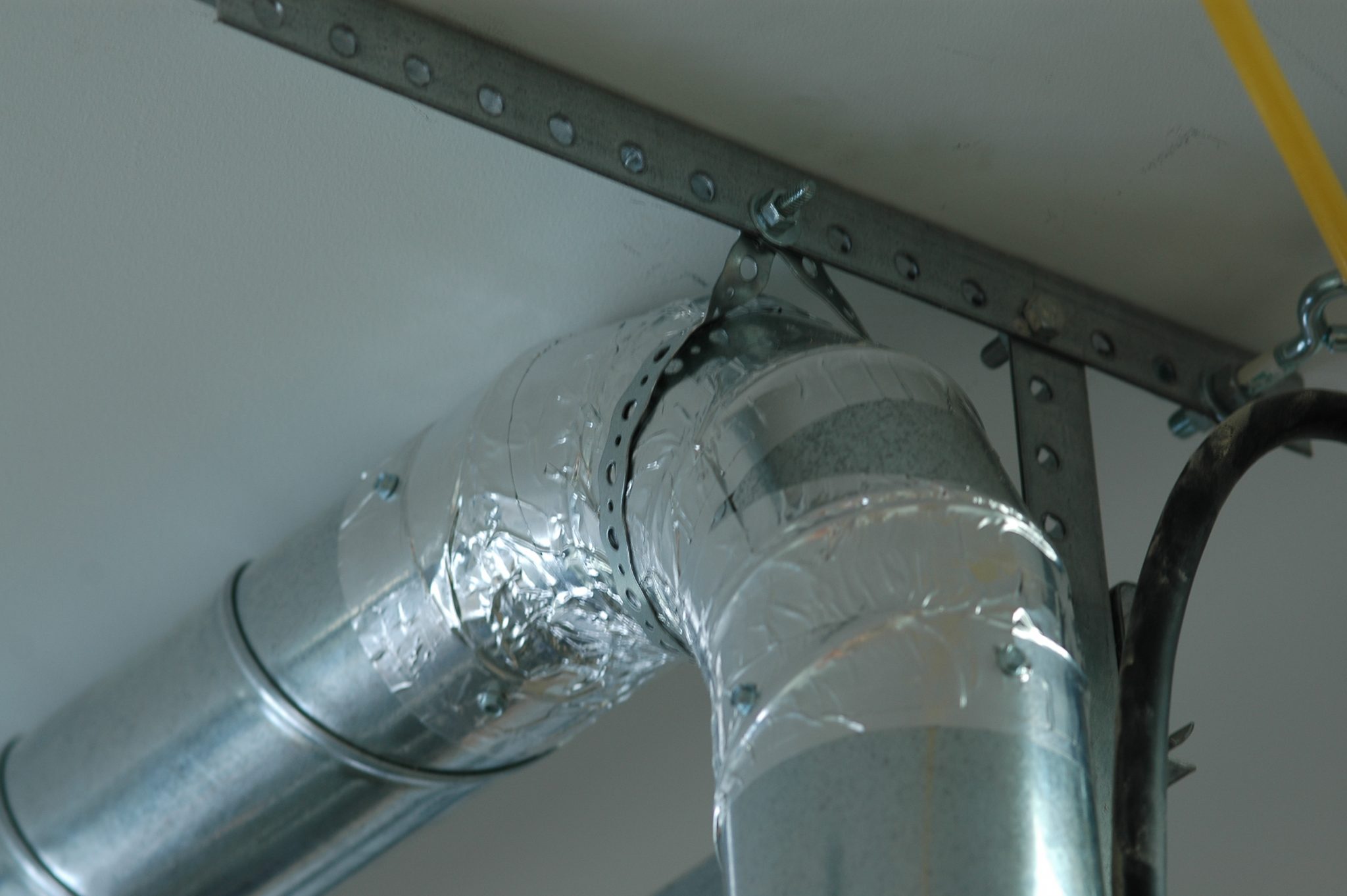 WORKSHOP DUST COLLECTION: How to Choose and Install a System That Works